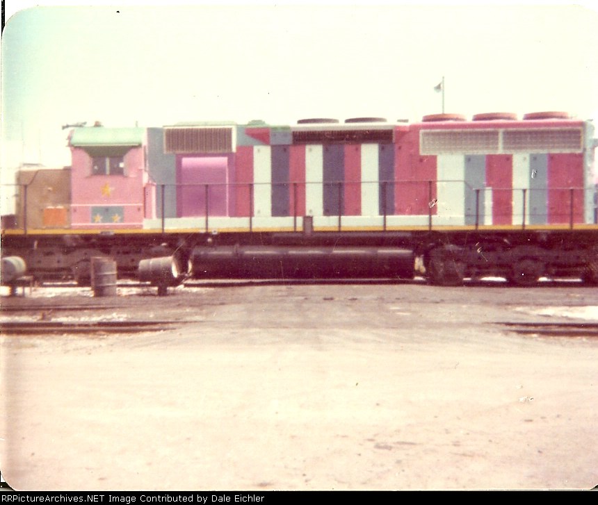 KCS 616 in Bi-Centennial paint